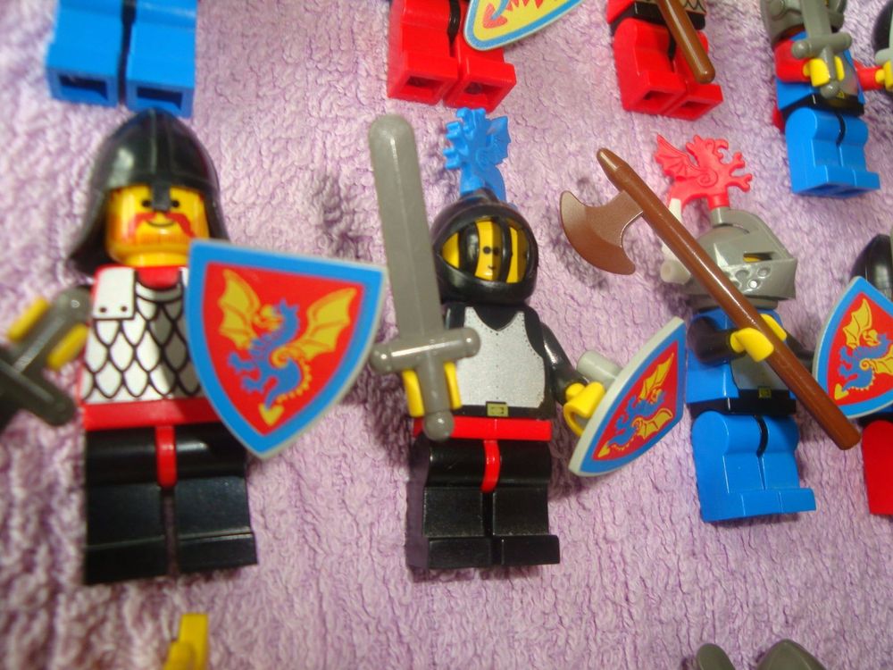 18 alte LEGO Ritter Figuren Männchen | Kaufen auf Ricardo