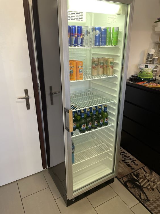 DEFEKT Getränkekühlschrank Novomatic KSUF 371 r134a (Defekt) in Wettingen für CHF 150 – nur ...