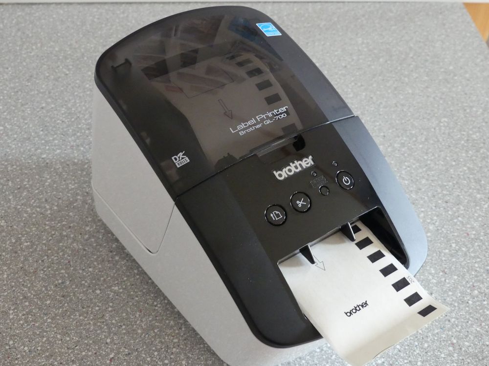 Brother QL700 étiqueteuse Etikettendruck.+Broth.22205 +11201 (Gebraucht) in Matran für CHF 39.9 ...