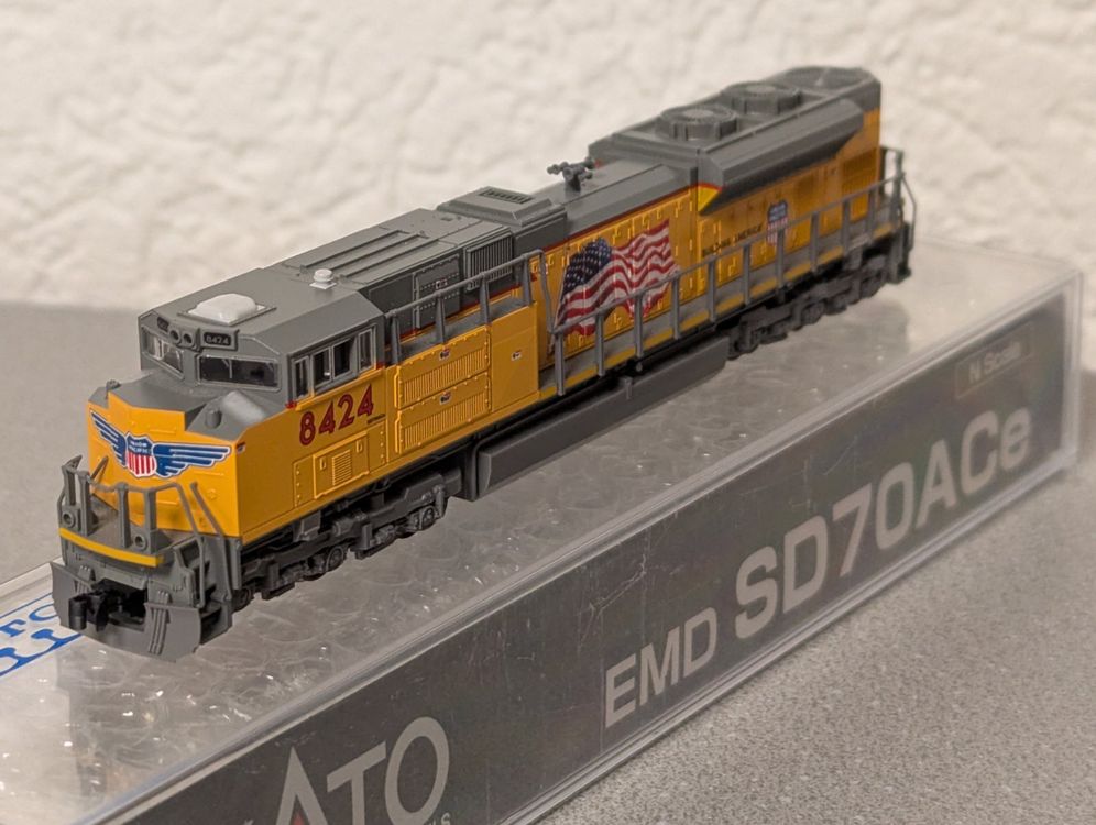 DCC und ESU LOKSOUND Kato N US EMD SD70ACe UP Union Pacific (Gebraucht) in Oekingen für CHF 130 ...