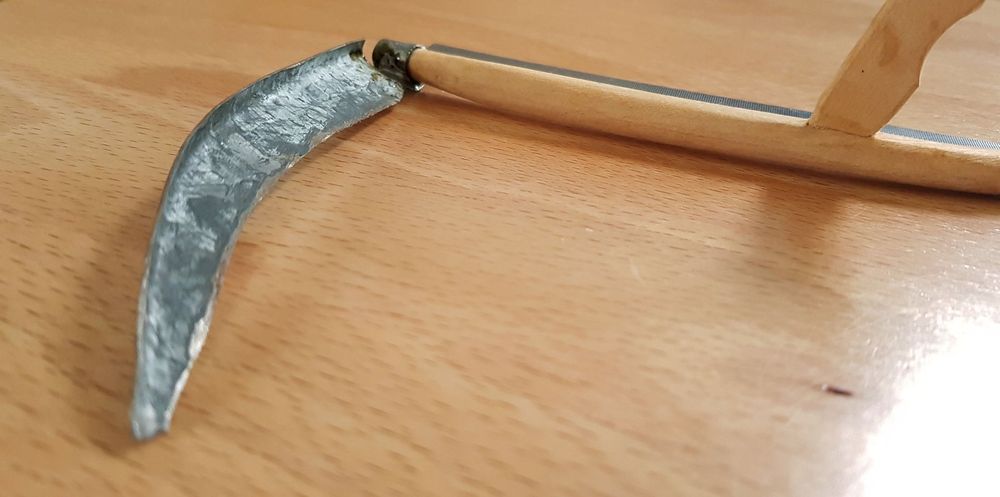 Miniatur "Sense" aus Holz aus Appenzell AI | Kaufen auf Ricardo