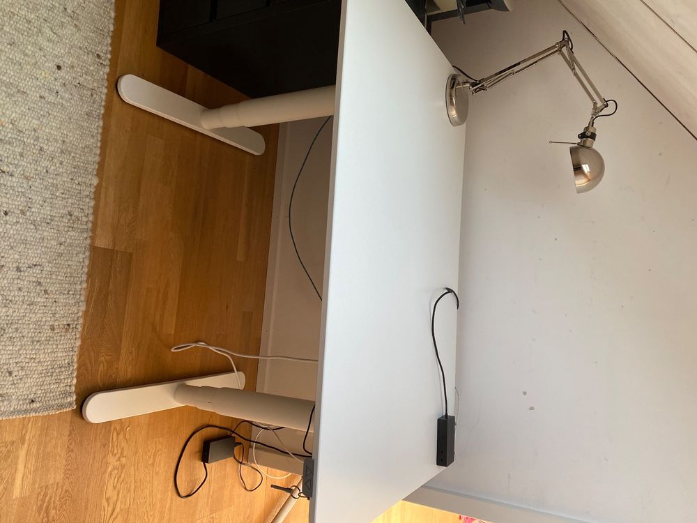 Pult höhenverstellbar elektrisch (D'occasion) à Lommiswil pour CHF 250 ...