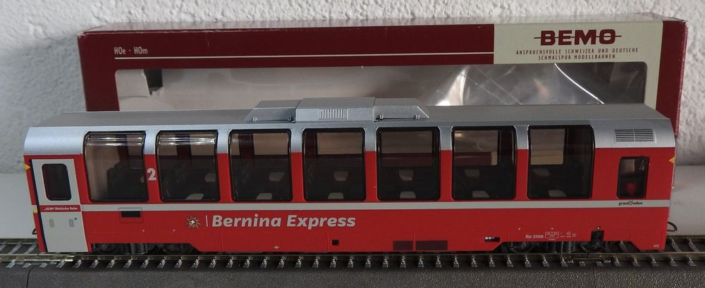 RhB Bernina Express Wagen Bp 2506 2Klasse Bemo H0m OVP (Neu (gemäss Beschreibung)) in Salez für ...