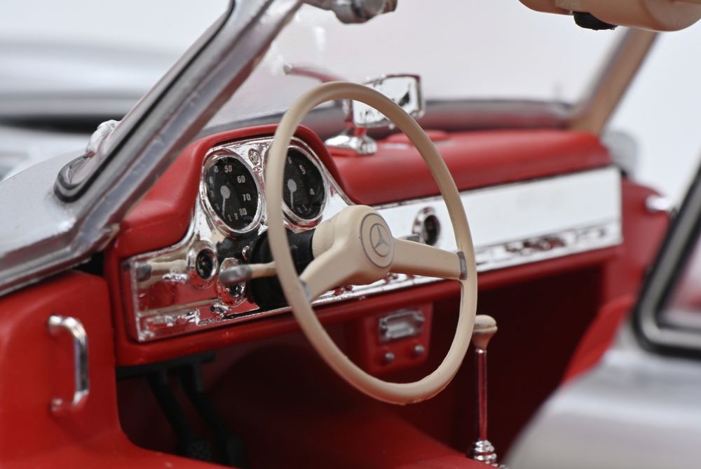 Mercedes Benz 300 SL Flügeltür silber Schuco 1:18 | Acheter sur Ricardo