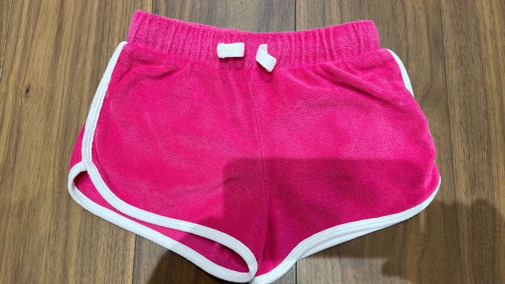 Shorts fuer Maedchen Gap 110cm fuer 4-5 Jahre. | Kaufen auf Ricardo