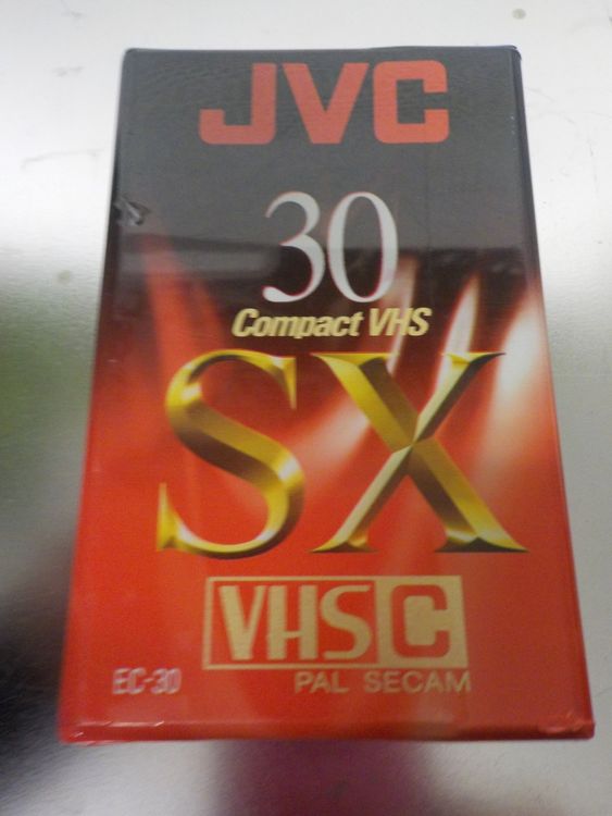 JVC, Compact VHS C 30 Minuten (1) (Neu und originalverpackt) in Muri b. Bern für CHF 8 – mit ...