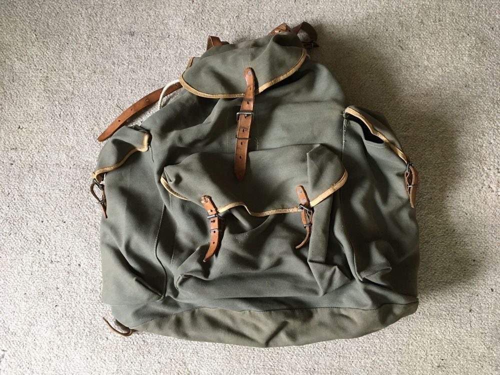 alter Rucksack evt. Militär (Gebraucht) in Jona für CHF 31 – mit ...