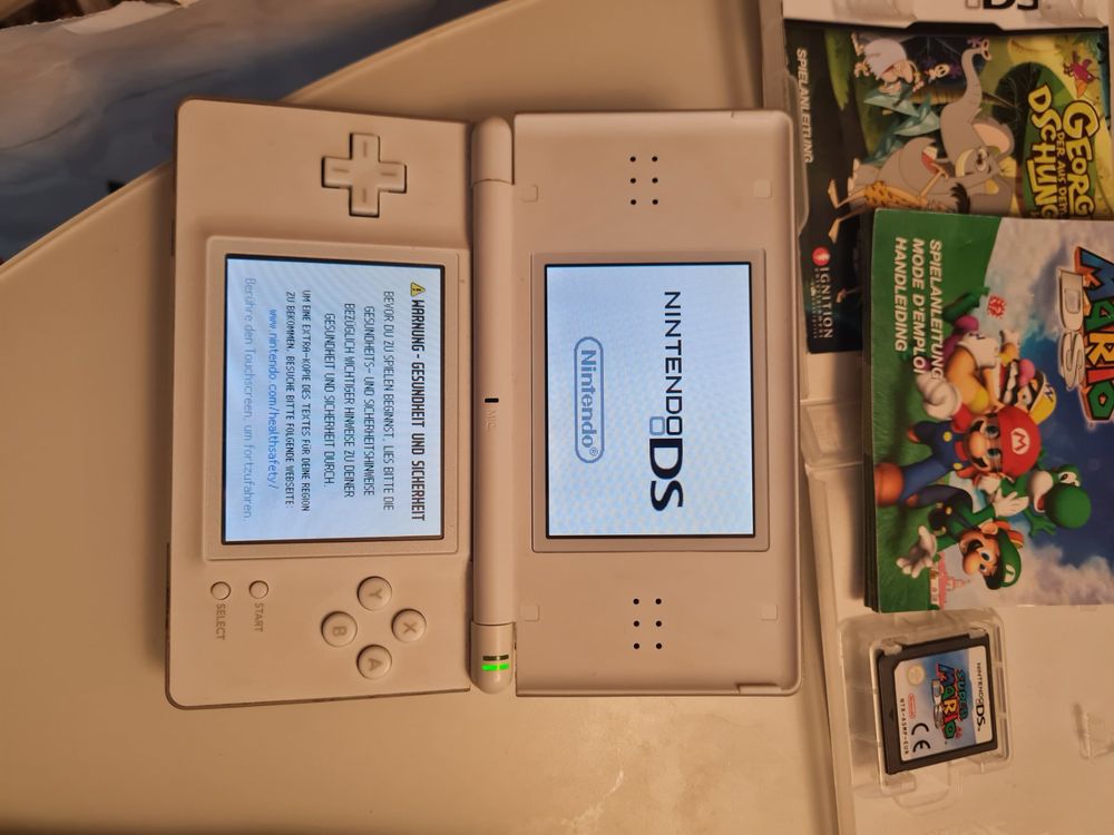 Nintendo DS und DS light, weiss und schwarz inkl Spiele (Gebraucht) in ...