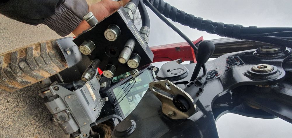 Frontlader Stoll FZ 60.1 Profiline (Gebraucht) in für CHF 6300 – nur ...