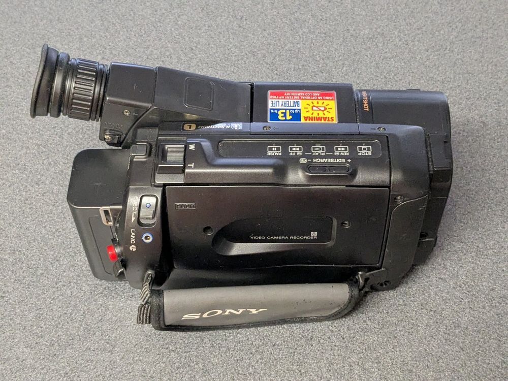 Sony CCD-TRV26E Video8 Handycam mit Zubehör und neuen Akku (Gebraucht ...