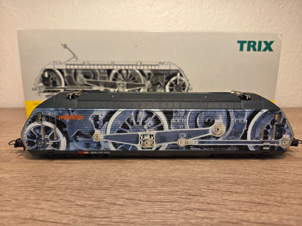 Trix 22726 E-Lok Re 460 "Industrie" SBB H0 (Neuf avec emballage d ...