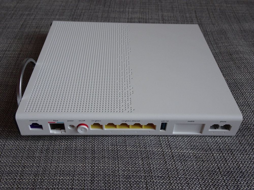 Swisscom Internet Box 3 (Neu (gemäss Beschreibung)) in Le Lieu für CHF ...