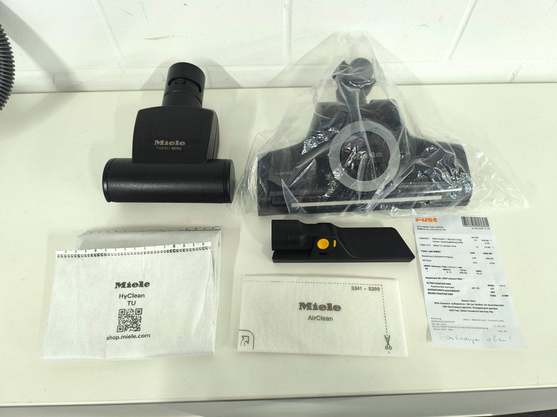 Miele Guard L1 Cat & Dog Staubsauger - Wie neu mit Garantie (Neuf (Voir ...
