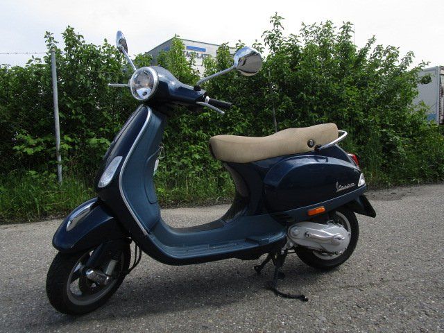 Schöne Piaggio Vespa LX2 50ccm mit wenig km ab Platz (Gebraucht) in St. Gallen für CHF 1000 ...