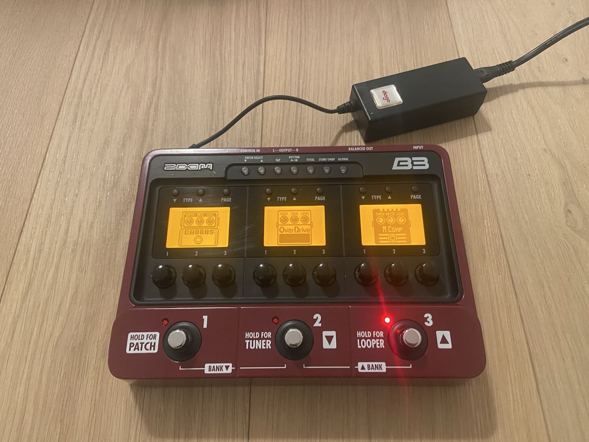 ZOOM B3 Bass Effects & Amp Simulator (Gebraucht) in Flurlingen für CHF ...