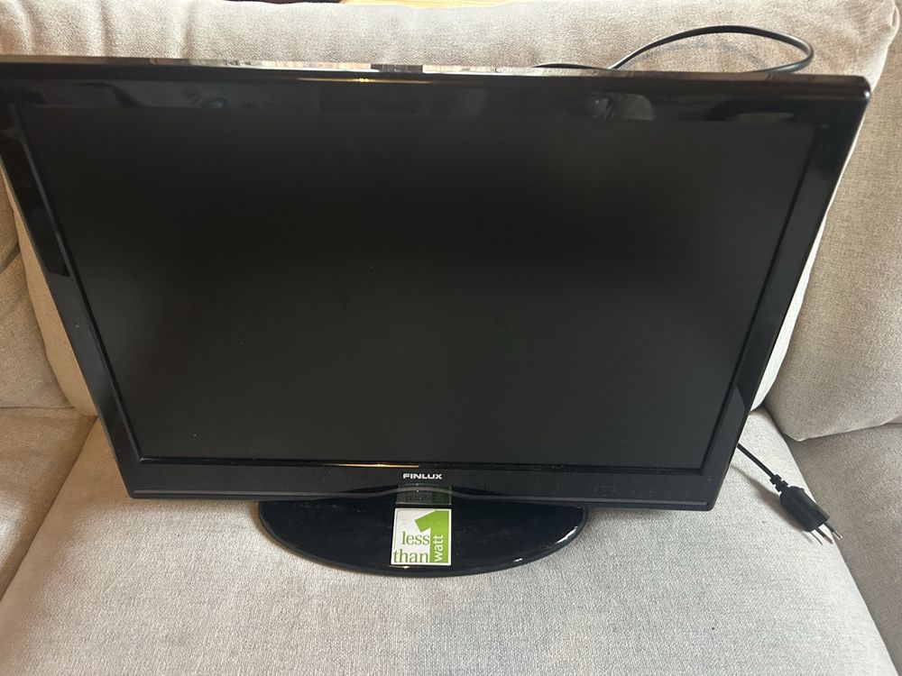 Finlux 22FLD850 HD-Fernseher + Panasonic DVD Player S47 (Gebraucht) in ...