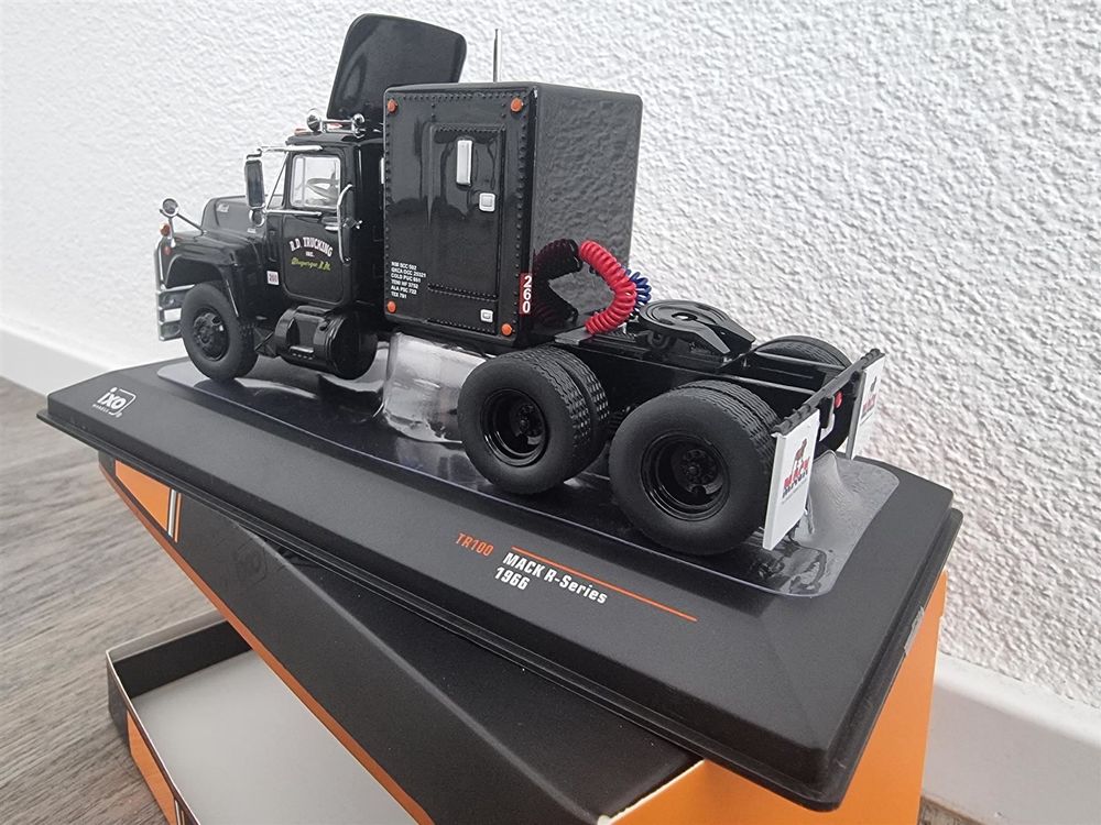 Mack - Convoy - Rubber Duck Model 1:43 (Neu und originalverpackt) in ...