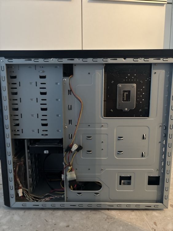 PC Work Tower voll funktionsfähig mit Windows 10 (Gebraucht) in Bern ...