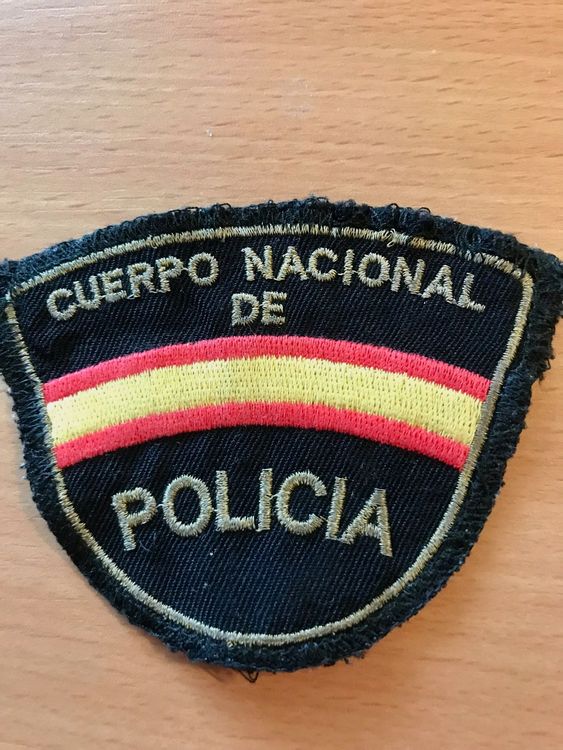 BADGE POLICE NATIONALE ESPAGNOLE (Gebraucht) in Losone für CHF 10 – mit ...