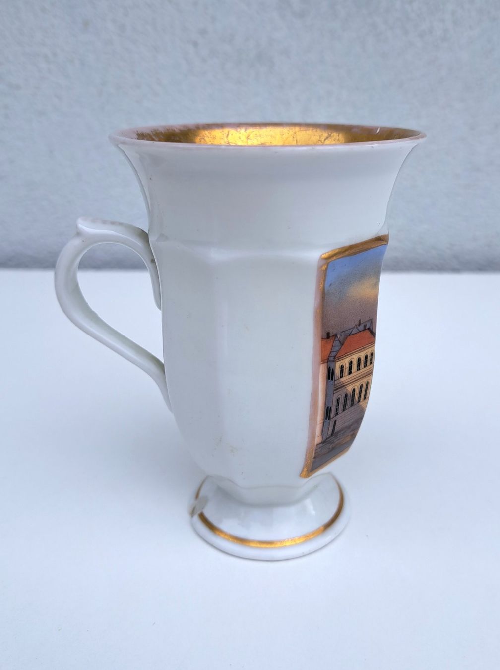 Tasse Mit Goldrand Alt