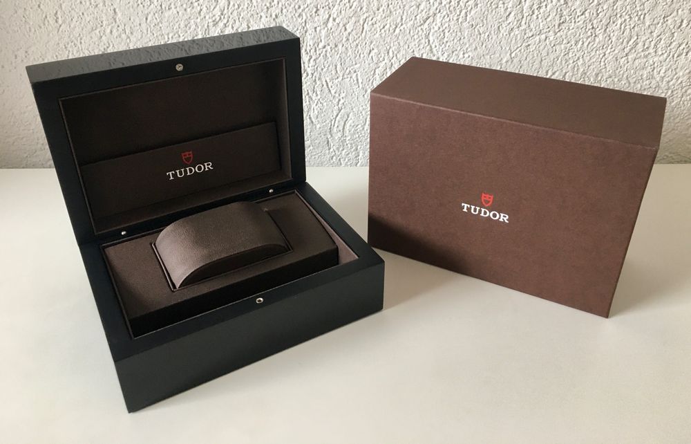 Boîte et contre boîte Tudor neuves référence 45728.04 (Neu und ...