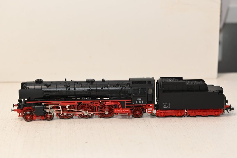 BR 011 056-9 Märklin HO/AC ohne OVP , läuft nicht | Kaufen auf Ricardo