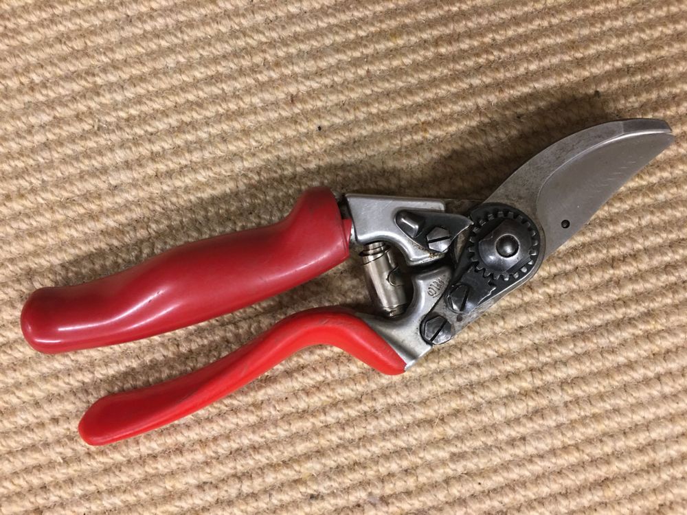 FELCO Top-Gartenschere, Modell Nr. 7, mit Rollgriff | Kaufen auf Ricardo