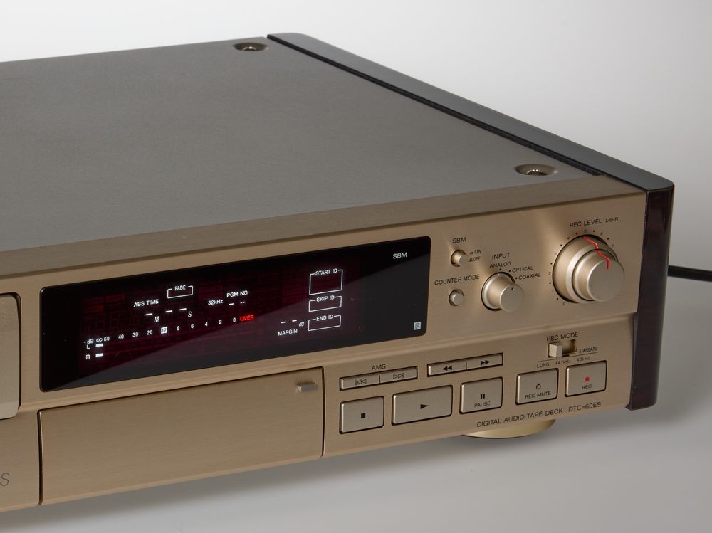 Sony DTC-60ES – DAT Recorder der ES-Serie (Gebraucht) in Pfeffingen für ...