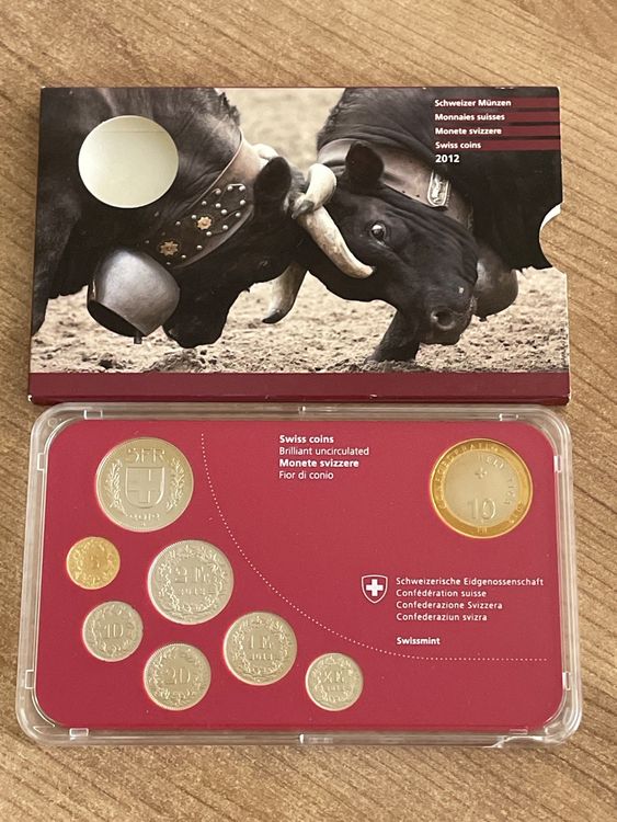 Münzsatz Schweiz Stgl 2012 (Neu und originalverpackt) in Schlossrued für CHF 52 – mit Lieferung ...