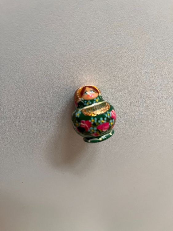 🪆 Mini mini Matriochka – Une perle rare pleine de poésie (Gebraucht) in ...