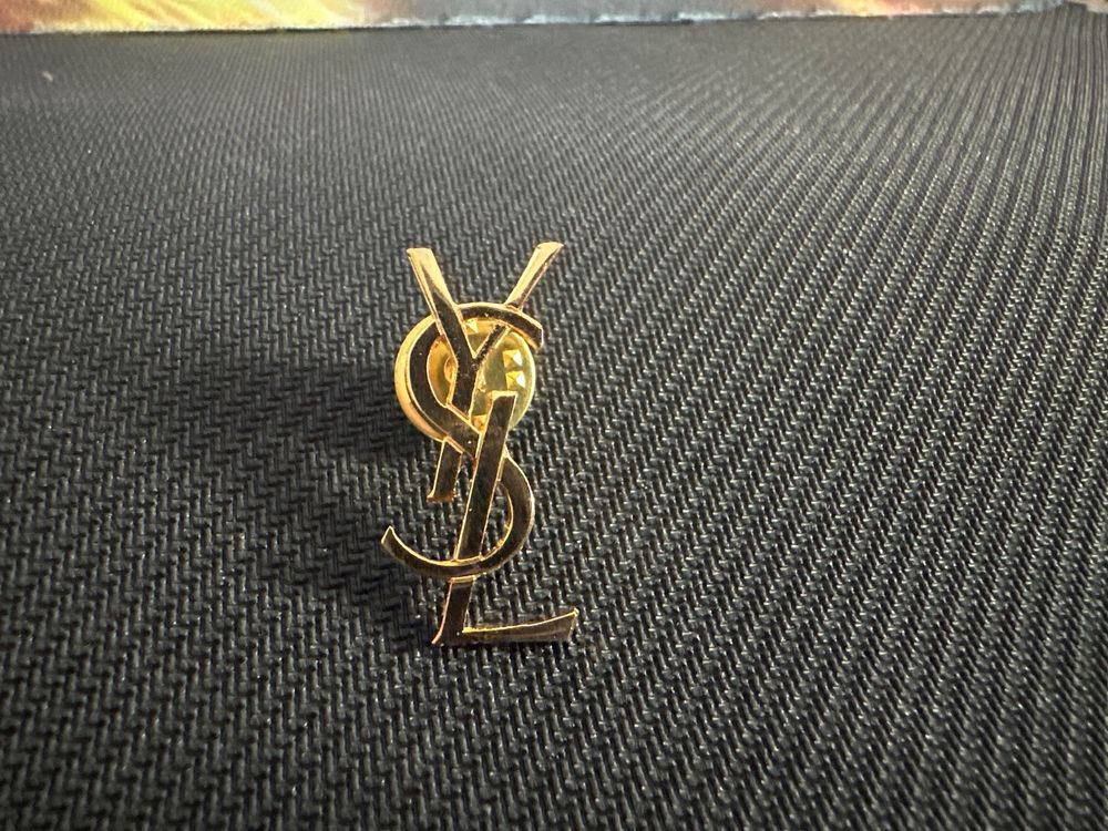 Yves Saint Laurent YSL , goldfarben, Logo Pin (Gebraucht) in Birsfelden ...
