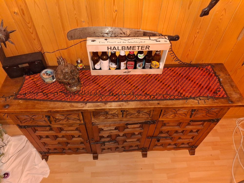 Unique carved sideboard spanish stye (Gebraucht) in Röthenbach i.E. für ...