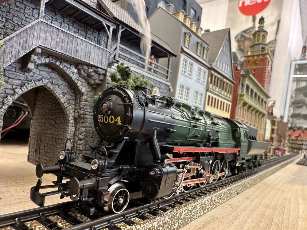 Märklin 3316 SNCB Série 25 mfx digital (Gebraucht) in Lupsingen für CHF ...