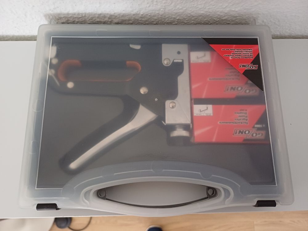 Postich Tacker NEU für Möbel, Holz, Basteln, inkl 2000 Nägel (Neu ...