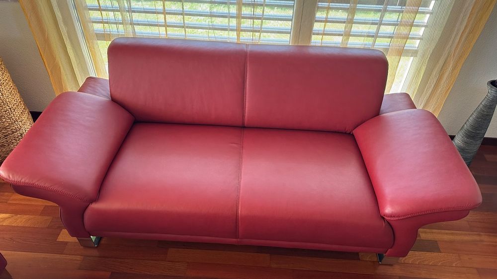 2er SOFA ECHTLEDER ROT (Gebraucht) in Sins für CHF 200 – nur Abholung auf Ricardo kaufen