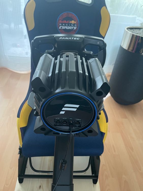 Fanatec Base, 2 Lenkrad & Gaming Stuhl | Kaufen auf Ricardo