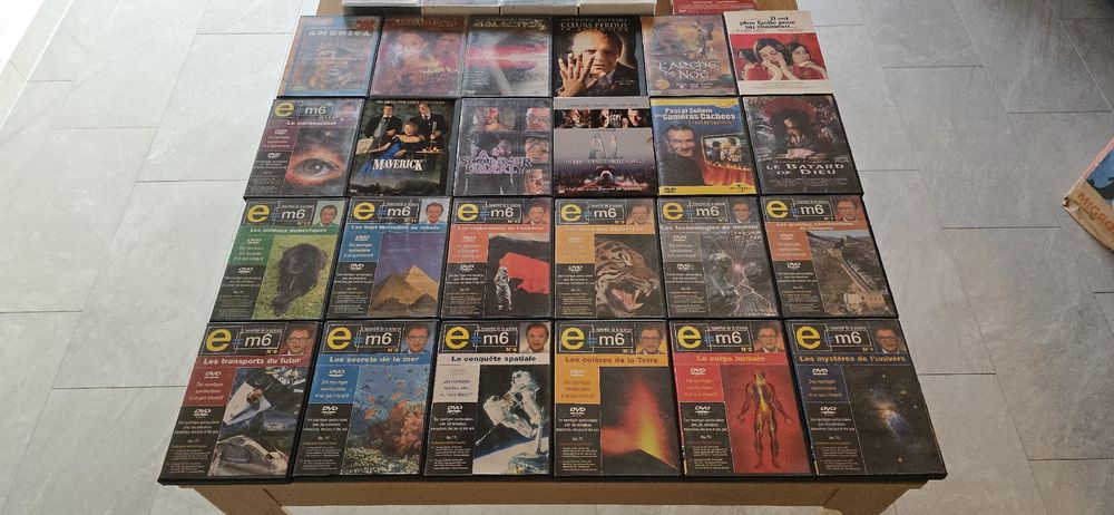 E=M6/ 24x DVD/4x VHS/4x Blu-ray (Gebraucht) in Le Noirmont für CHF 19 ...
