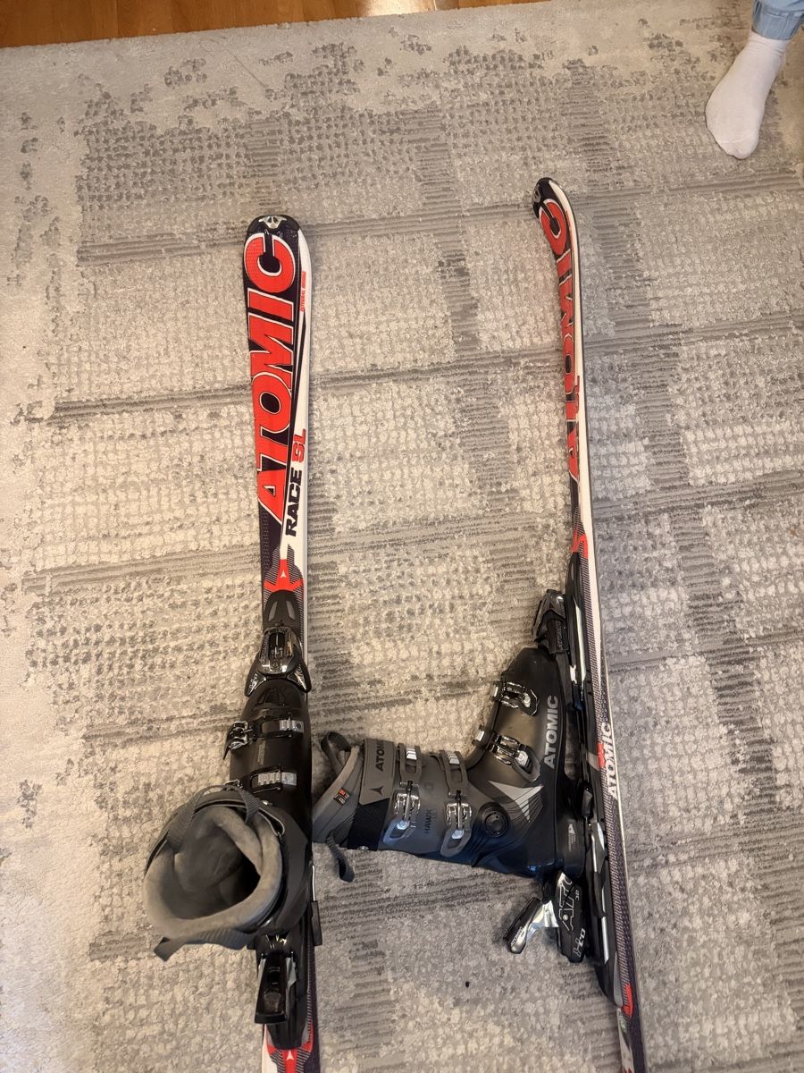 Atomic Race SL Skis, 163cm, with Atomic Hawx Boots 275 mm (Gebraucht ...