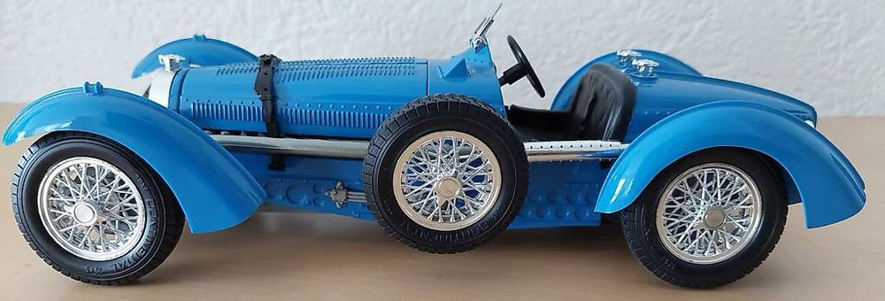 Bugatti Type 59 1934 1:18 Modellauto blau by Bburago (Neu (gemäss ...
