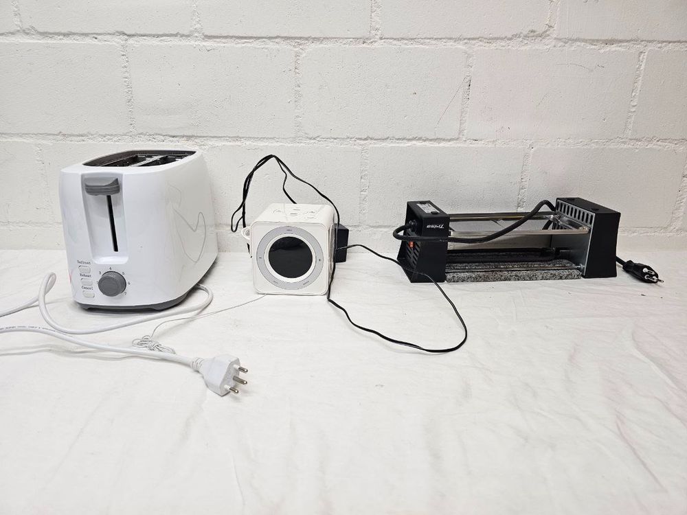 Set, 3 diverse Geräte: Toaster, Radio, Raclette-Grill R 348 (Gebraucht ...