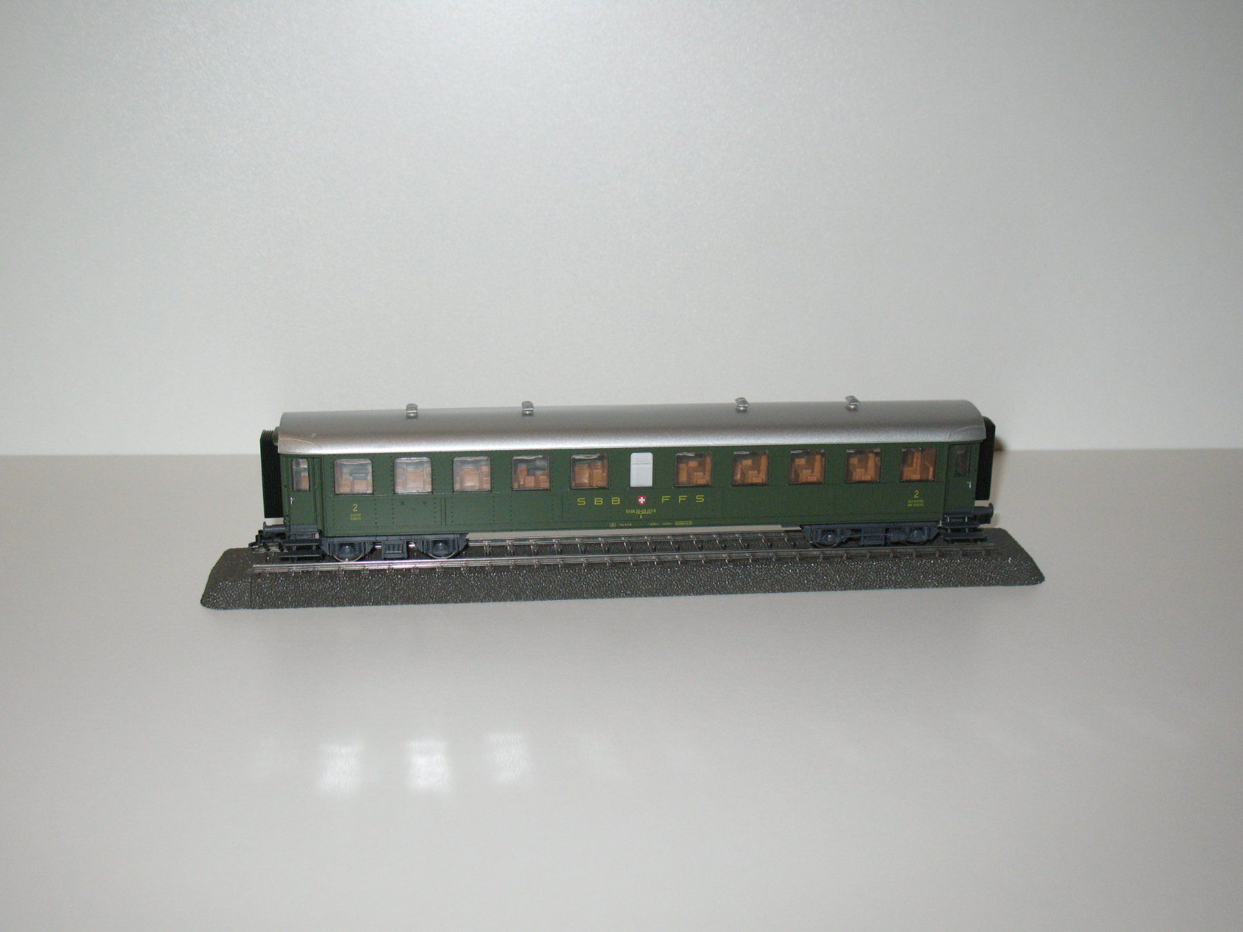 Personenwagen der SBB 2. Klasse in H0= von Roco 44200 (Gebraucht) in ...