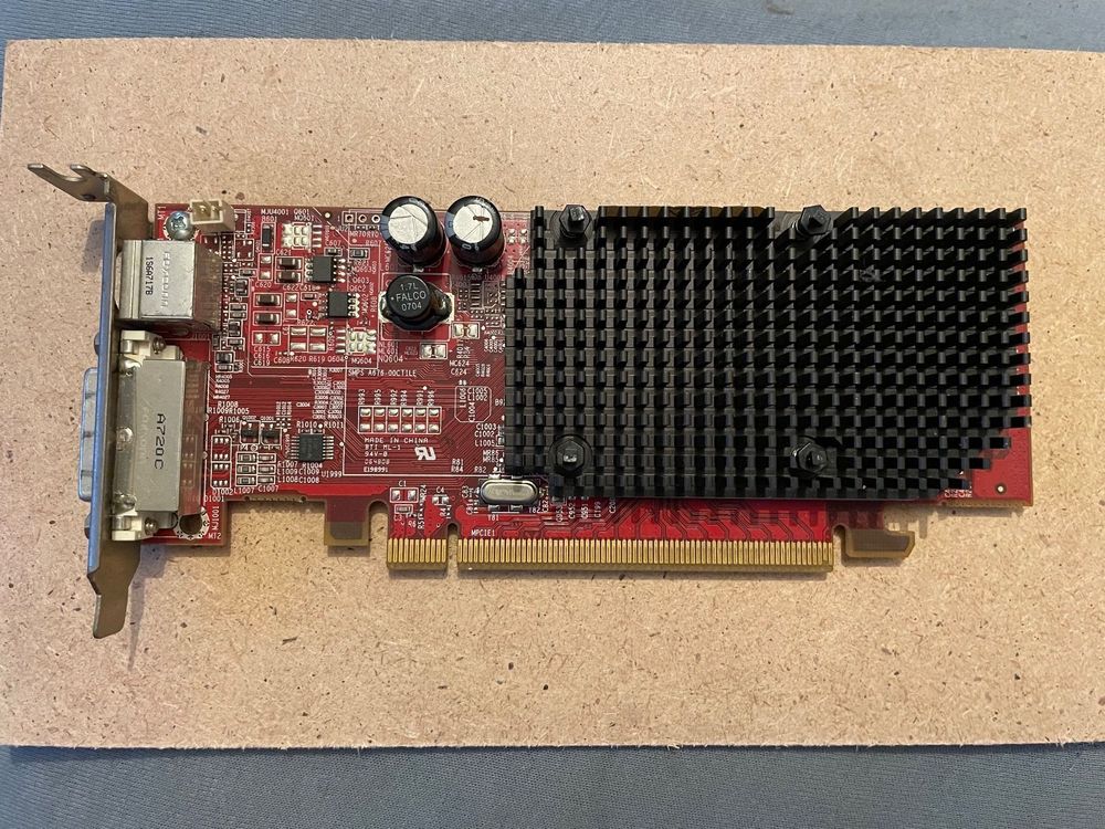 Carte graphique DVI ATI Radeon X1300 128MB PCIe x16 | Kaufen auf Ricardo