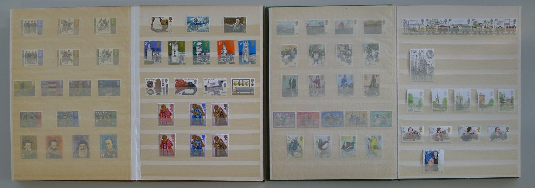 1959-86, GROSSBRITANNIEN, postfrische ** Sammlung in 2 Alben (Gebraucht ...