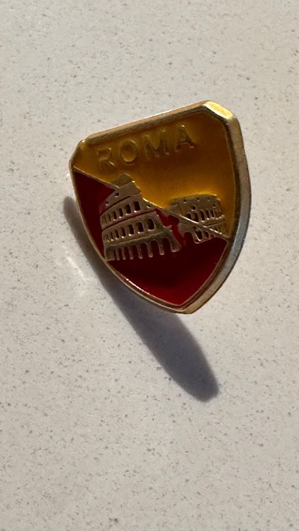 Rom Wappen Pin - (Gebraucht) in Gutenswil für CHF 4 – mit Lieferung auf ...