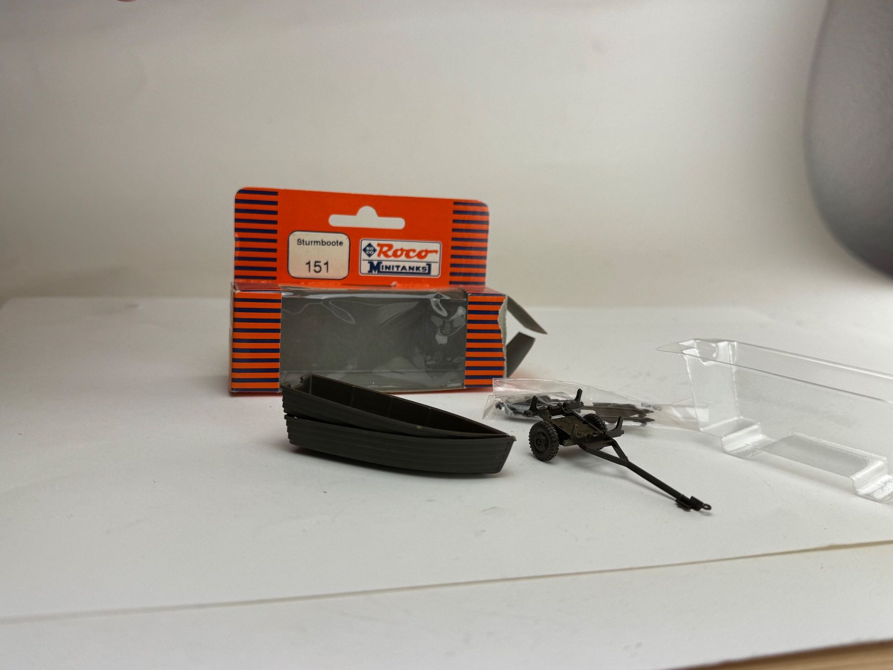 GB3- Roco Minitanks Sturmboote auf Anhänger (Gebraucht) in Elm für CHF ...