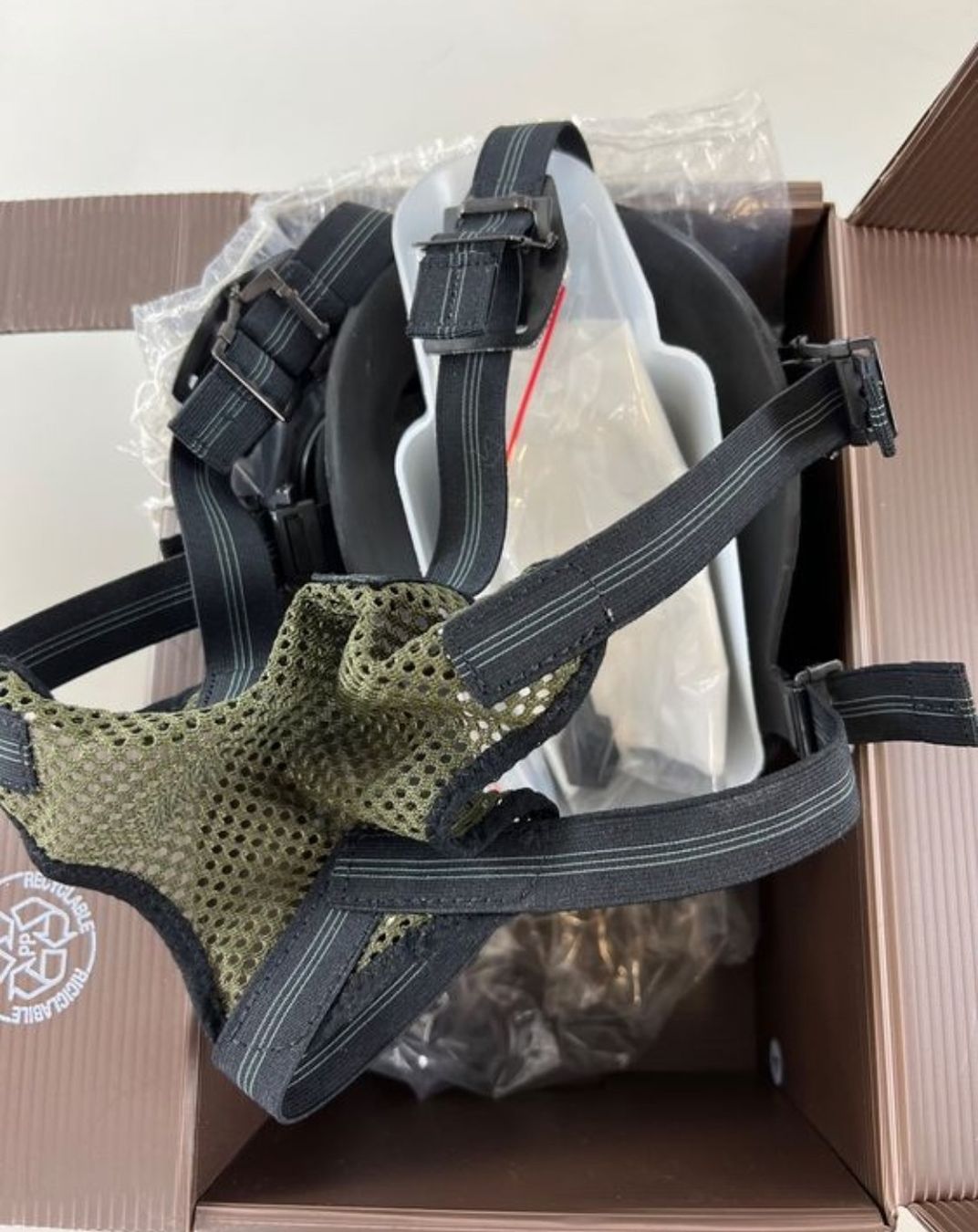 Gasmaske SM 90. Neuwertig. Größe 0 (Medium) mit Filter. (Neu und ...