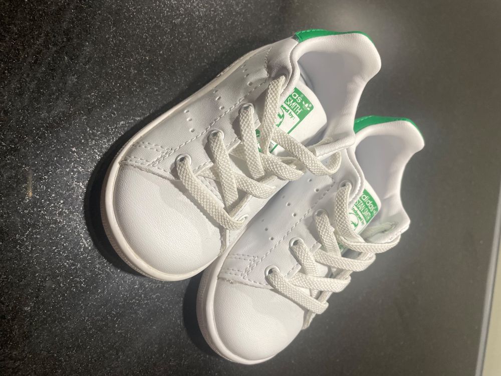 Stan Smith Baby Schuhe Gr. 20 UNGETRAGEN (Neu (gemäss Beschreibung)) in ...