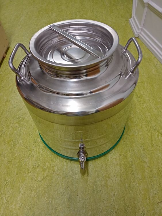 30 Liter Tank (Neu (gemäss Beschreibung)) in Sissach für CHF 99 – nur ...