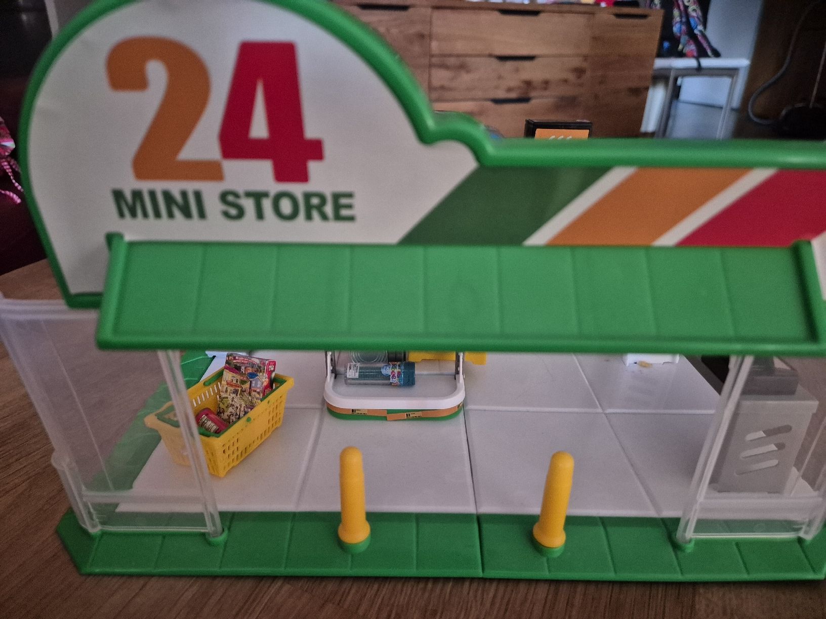 Mini Brands Super Store Spielset (Gebraucht) in Luzern für CHF 10 – mit ...