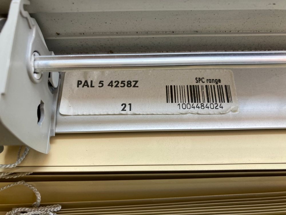 VELUX Lamellenstore für Dachfenster GGL 5 (Gebraucht) in Hagendorn für ...
